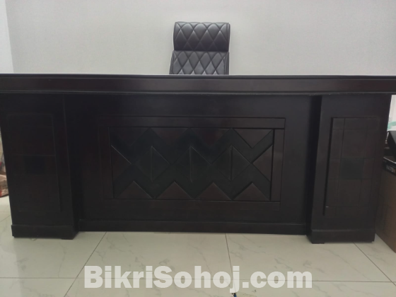 Office Table & Revolving Office Chair for Sale in Dhaka | BikriSohoj